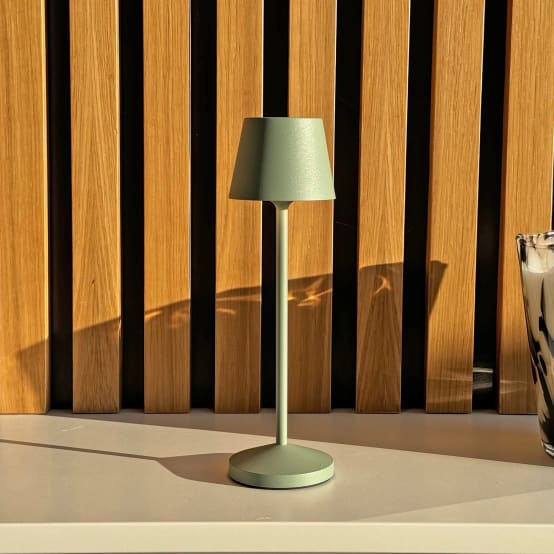 9 lampes avec plateau de chargement EMILY Vert Aluminium H25CM - Gamm vert