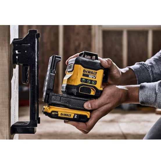 Niveau laser multi-lignes compact 3 faisceaux verts à 360° 18V DEWALT DCLE34031N-XJ Dewalt ...
