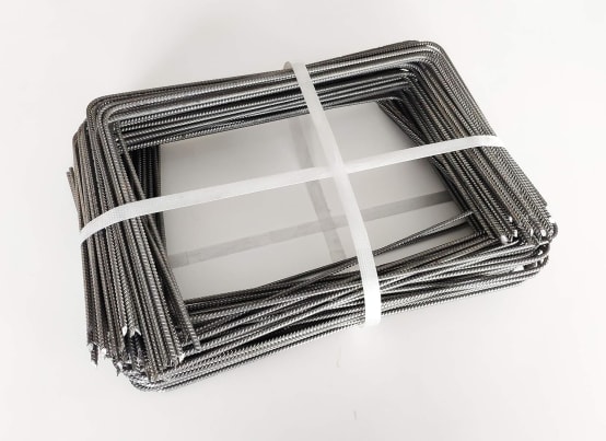 Lot de 100 Large XL Agrafes 30cm par 20/20cm fixation Métal pour toile de paillage ou geotextile ...