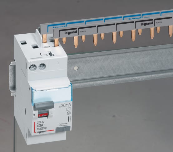 Interrupteur différentiel DX3-ID 2P 40A AC 30mA 2 modules - LEGRAND - 411632 - Gamm vert