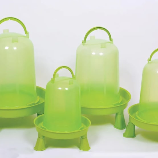 Abreuvoir gradué sur pieds vert 3L, 5L, 8L, 10L - Gamm vert