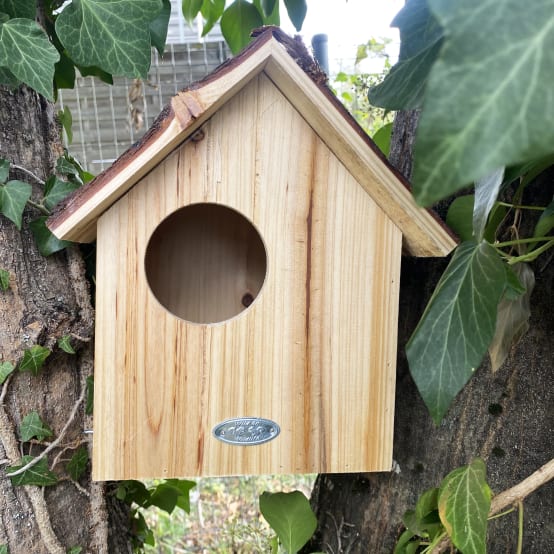 Esschert Design - Nichoir à écureuil avec toît en écorce - Gamm vert
