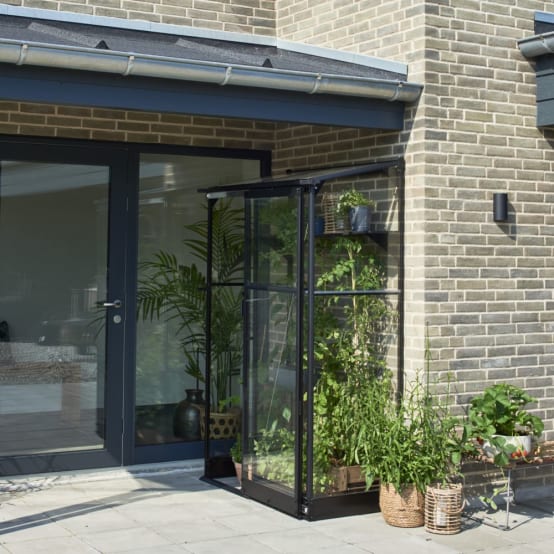Serre de balcon adossée en verre trempé 0,80 m² + embase - Halls - Gamm ...